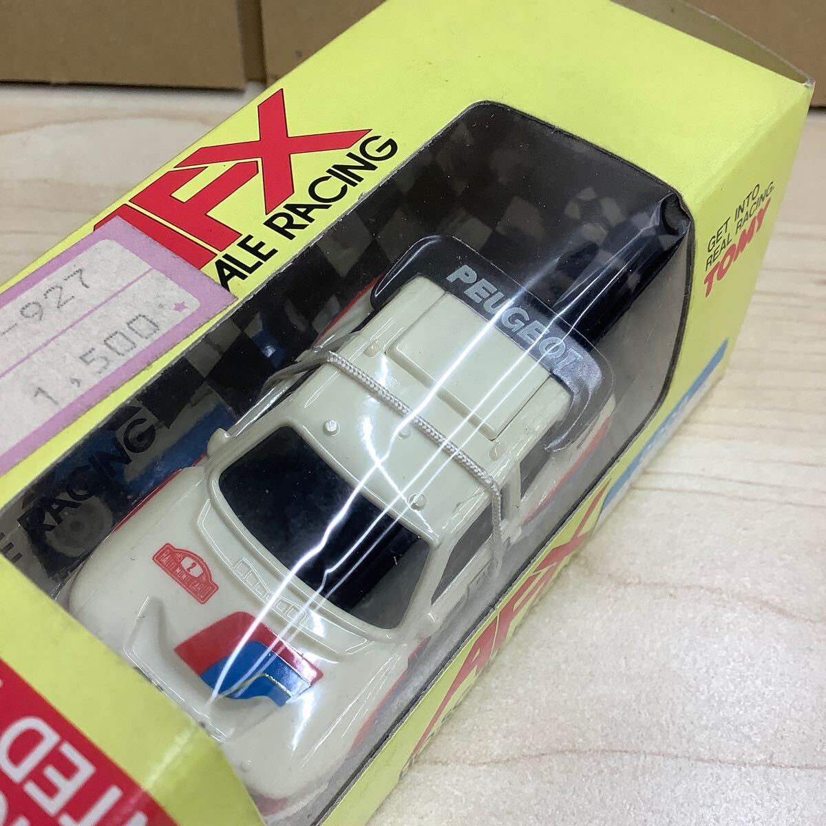 Yahoo オークション 11 Tomy Afx プジョー205ターボ E2 白 ミニカ