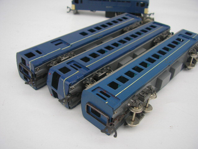 Yahoo!オークション - HOゲージ KTM 4車両 ED100 中型客車3車両