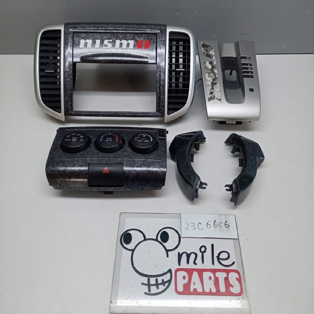 Yahoo!オークション - Y12ウィングロード 純正 オーディオパネルシ...