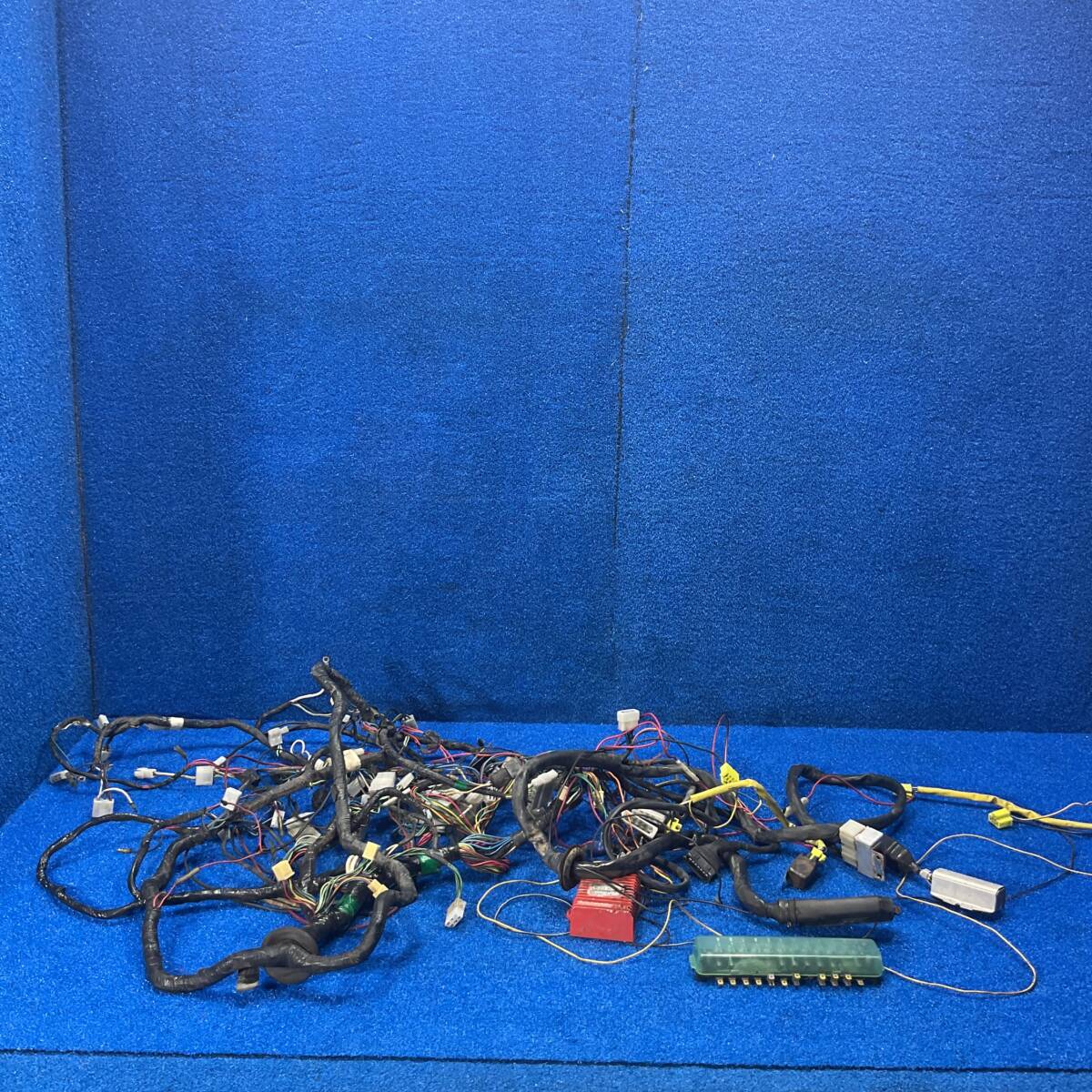 Yahoo!オークション - [AK-0018944][U1] S52 旧車 いすゞ 117 クーペ P...