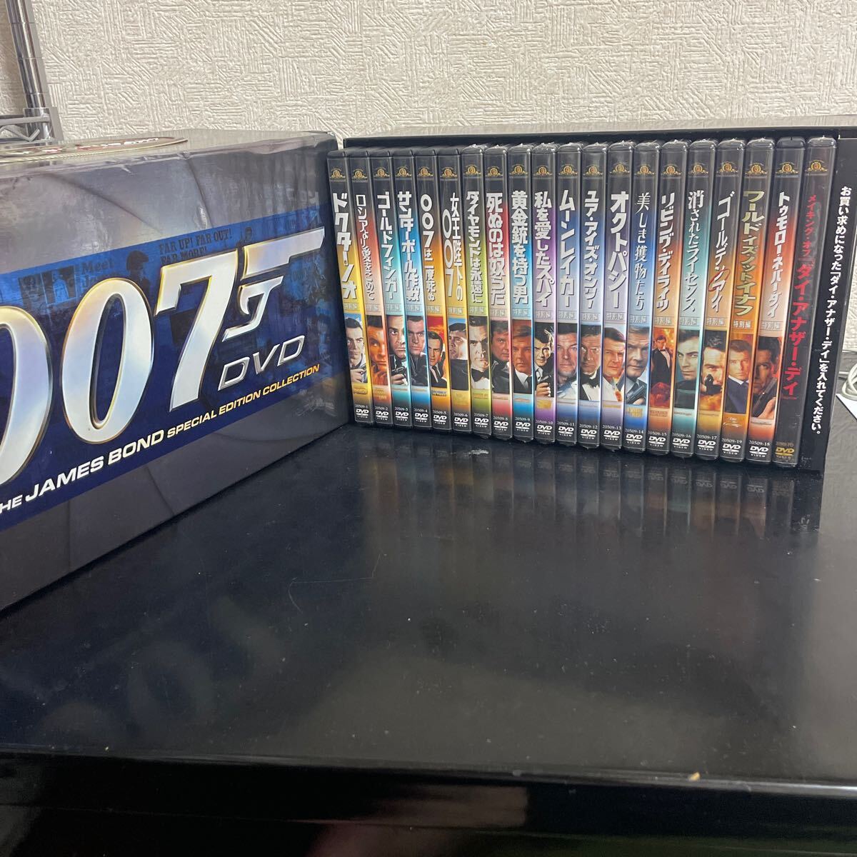 Yahoo!オークション - 洋画DVD 007 製作40周年記念限定BOX