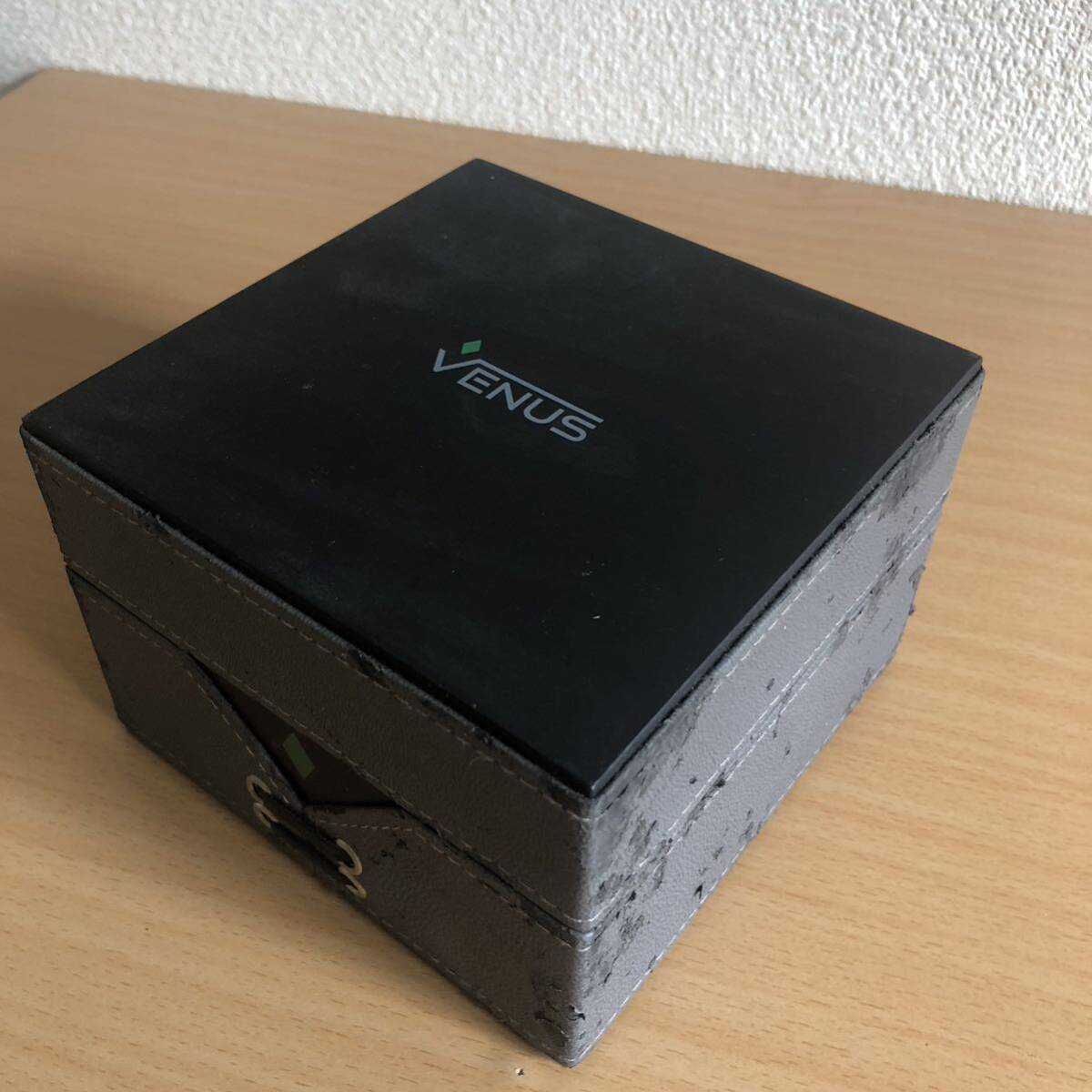 Yahoo!オークション - 499-0340 VENUS メンズ腕時計 ラバーベルト クオ...