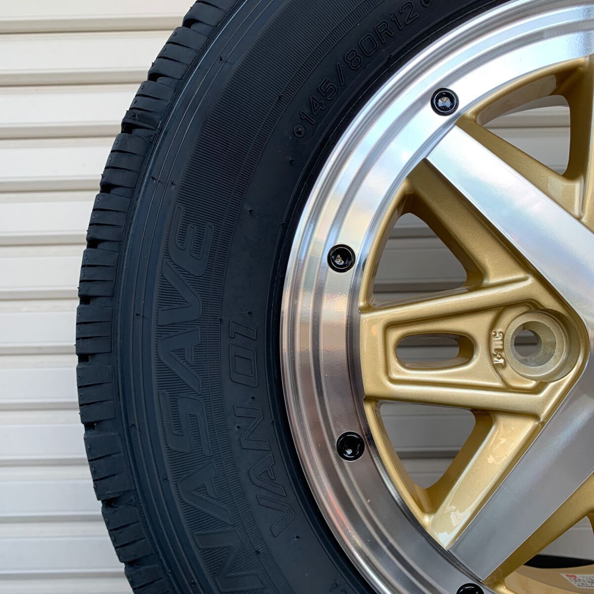 Yahoo!オークション - 《フェニーチェRX2》ダンロップVAN01 145/80R12 ...