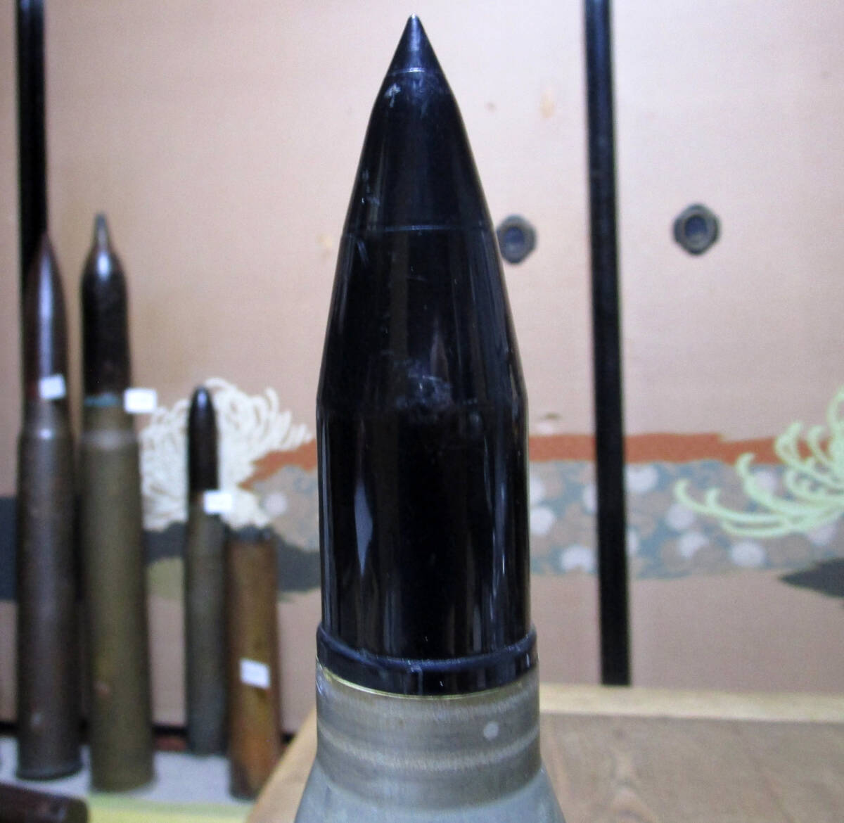 k284 GAU－8 アベンジャー 30mm機関砲弾 砲弾 薬莢 再使用不可 火薬無し合法安全品 プラ性レプリカ砲弾+実物薬莢(その他)｜売買されたオークション情報、yahooの商品情報を ...