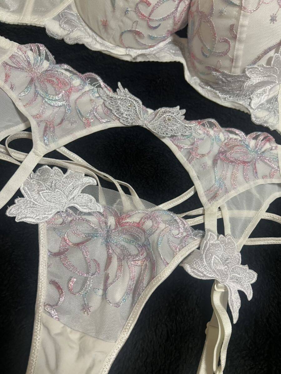 Yahoo!オークション - ワコール サルート 87g ブラソング ガーターベル...