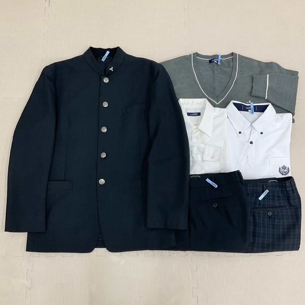 U1111/S1406 山形県 酒田南高校 6点 /大きめ/校章付/学ラン:180A/セーター:EL/シャツ:L/ポロシャツ:LL/夏冬ズボン:W79/グレー/卒業生(学生服)｜売買された ...