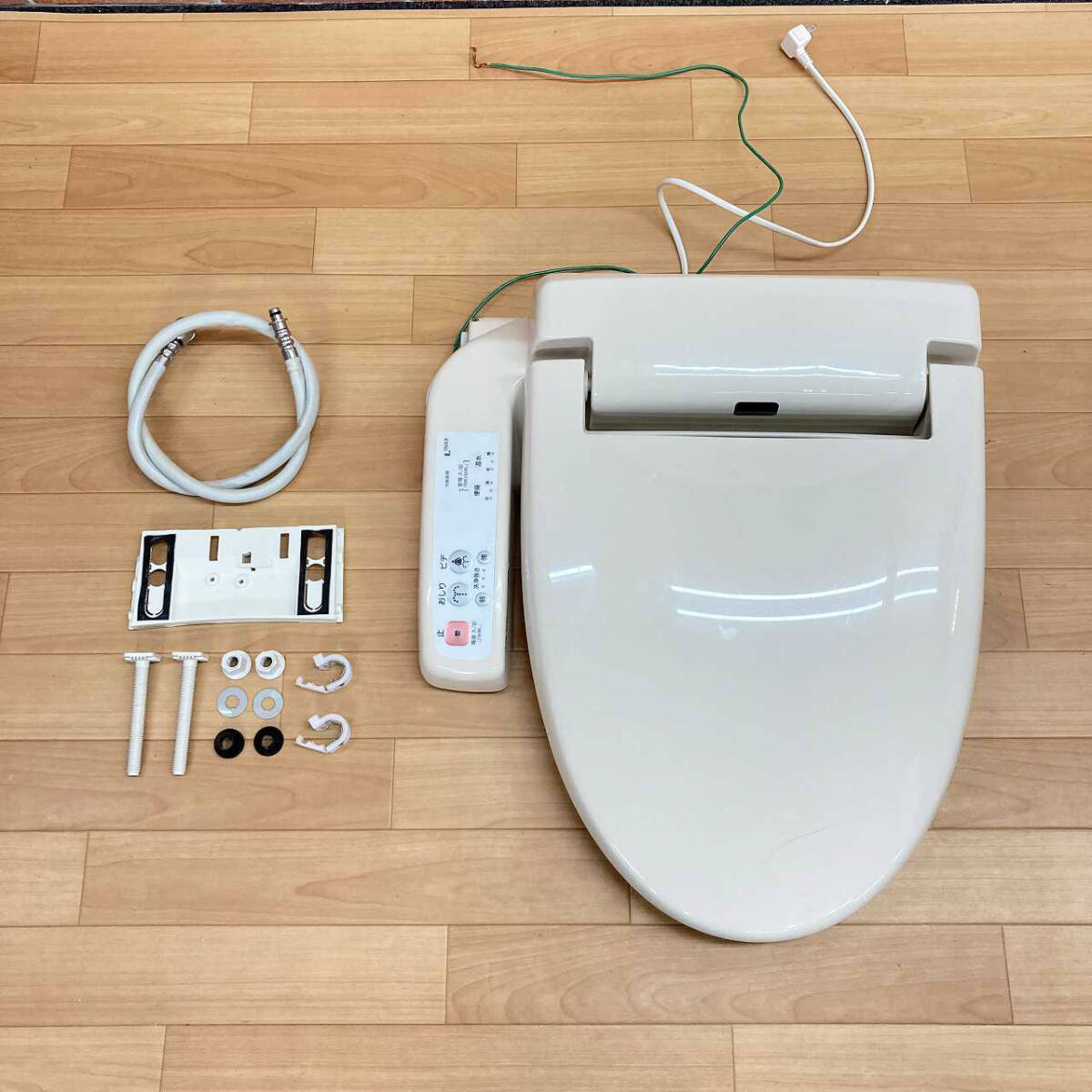 INAX イナックス 電気温水便座 ウォシュレット シャワートイレ INAX イナックス 電気温水便座 ウォシュレット シャワートイレ