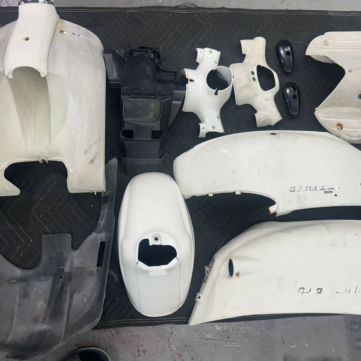 Yahoo!オークション - A10 AF53 ジョルカブ ホンダ純正 外装セット カ...