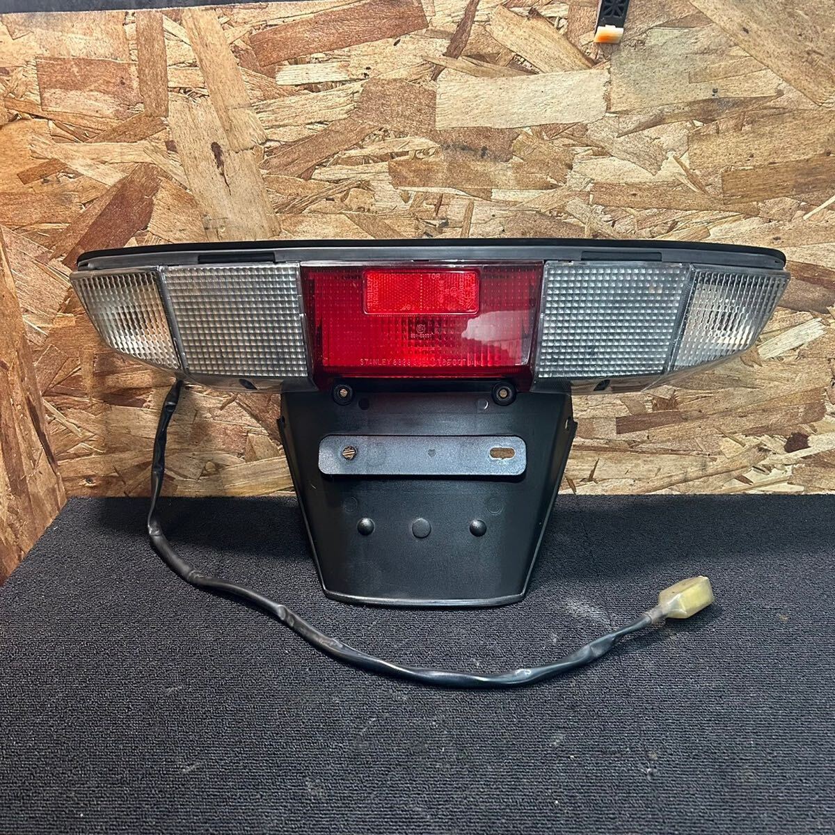 Yahoo!オークション - A13 MF02 フュージョン ホンダ純正 テールランプ...