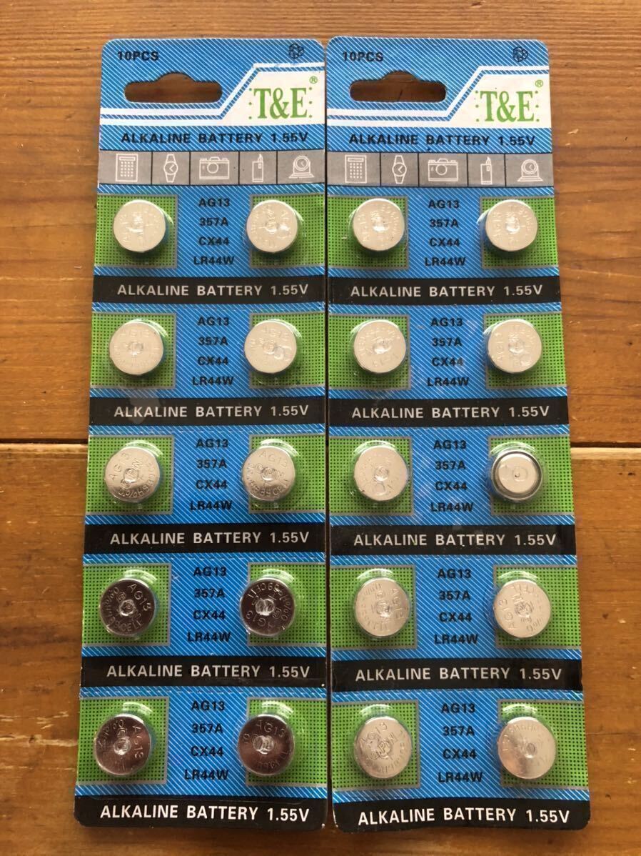 Yahoo!オークション - 送料無料 アルカリボタン電池 LR44/1.55V 2シー...