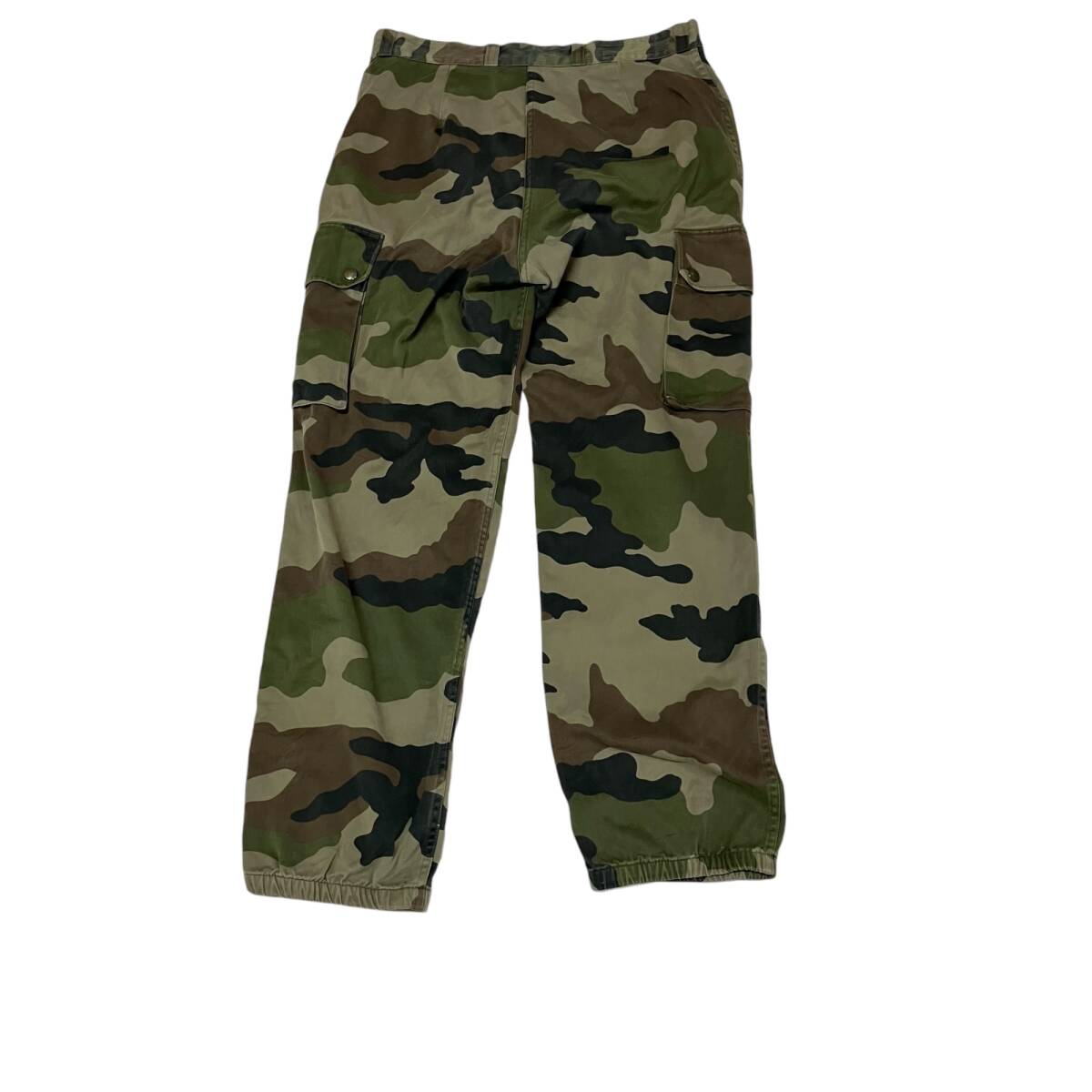 Yahoo!オークション - D40 ユーロ古着 SOCOVET 84L ミリタリー 迷彩 カ...