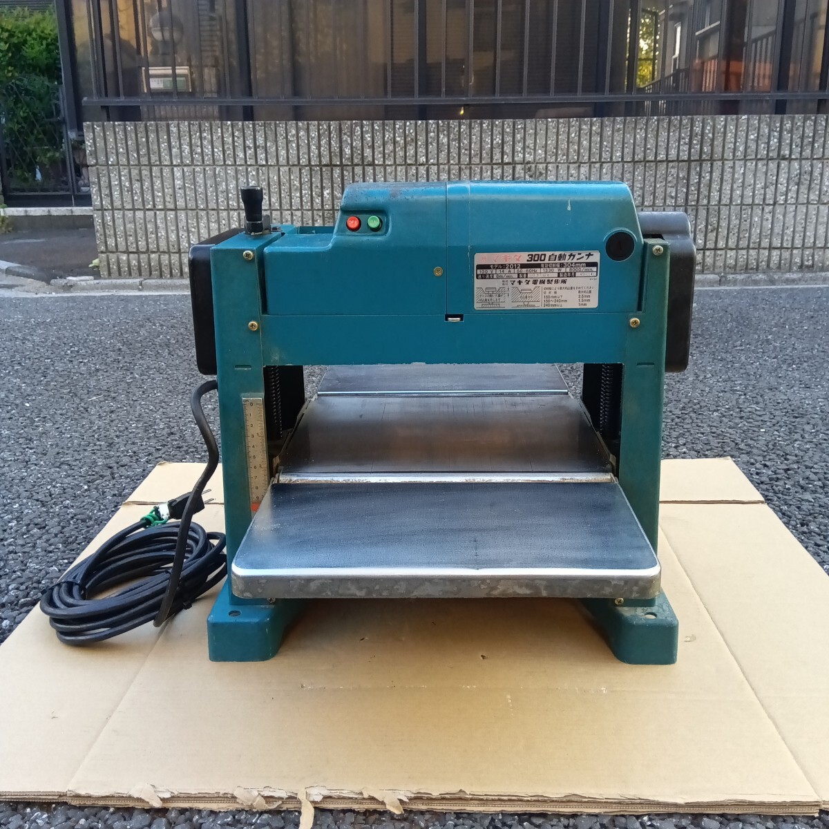 Yahoo!オークション - 大特価 値下げ31000円 2012 マキタ MAKITA 自動...