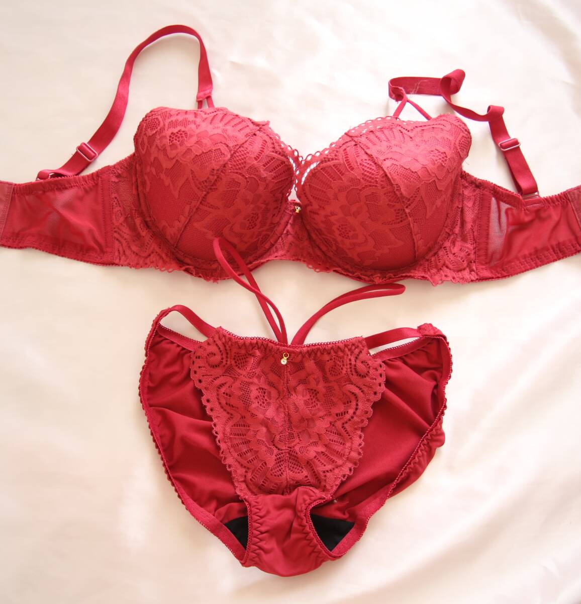 Yahoo!オークション - 新品 Gカップブラジャー＆ショーツ プラムレッド...