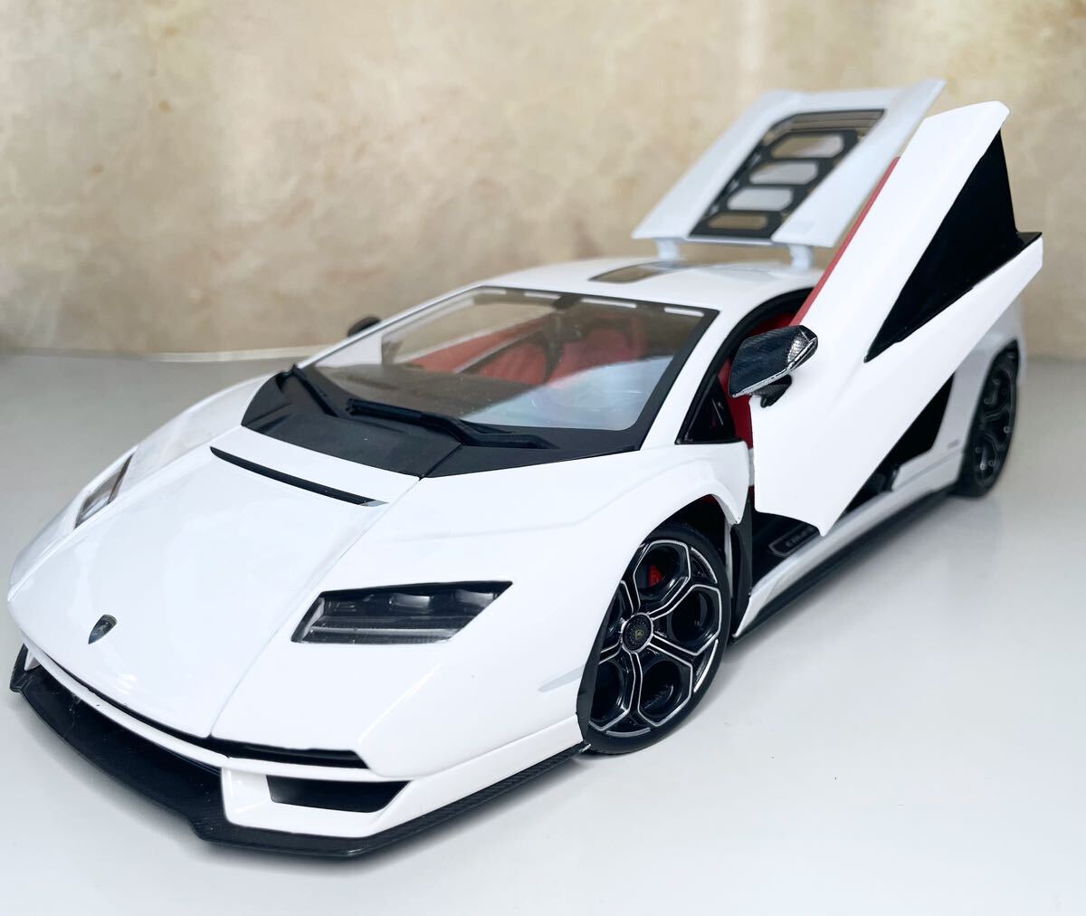 Yahoo!オークション - 1／18 Maisto Lamborghini Countach LPI 800-4