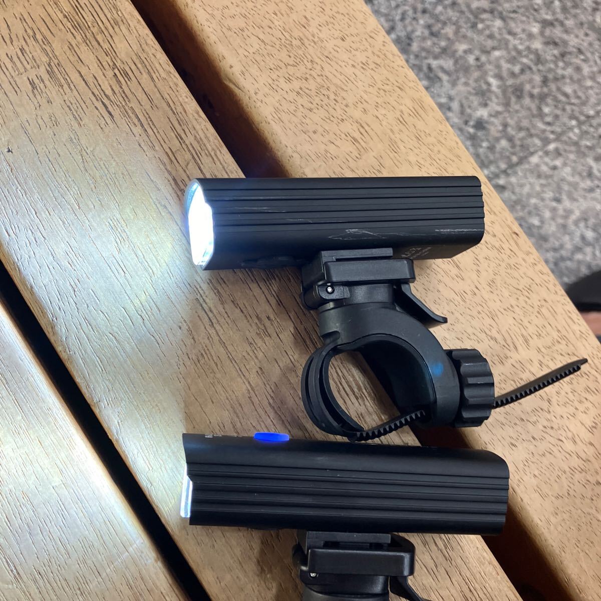 Yahoo!オークション - SERFAS 350 LED 自転車ヘッドライト 充電式 USL