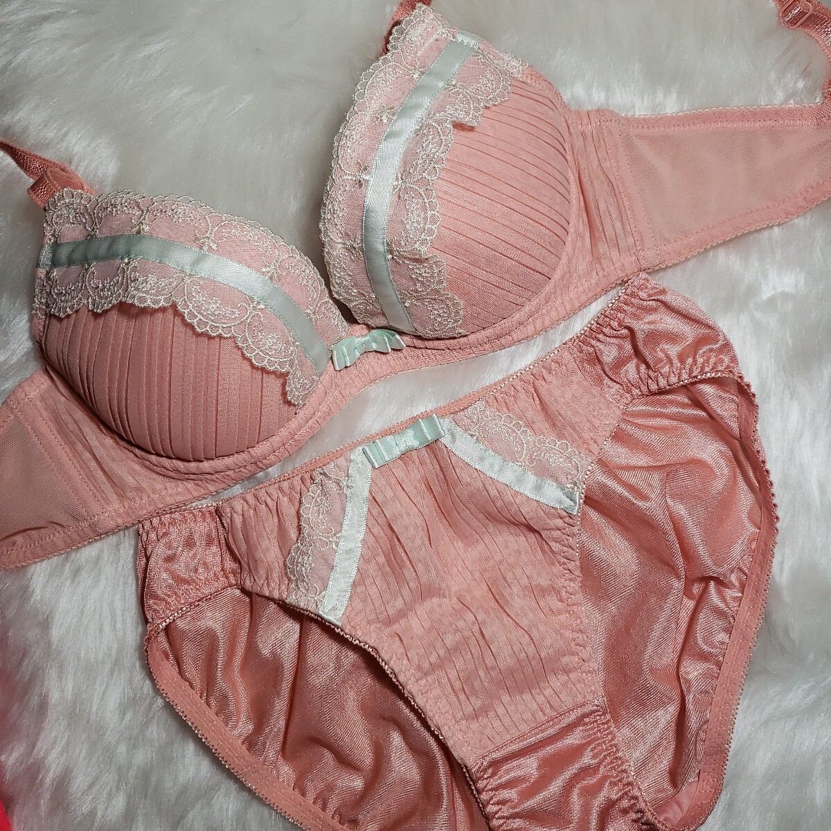 Yahoo!オークション - 新品未使用品 D65 M レース＆プリーツオーガンジ...