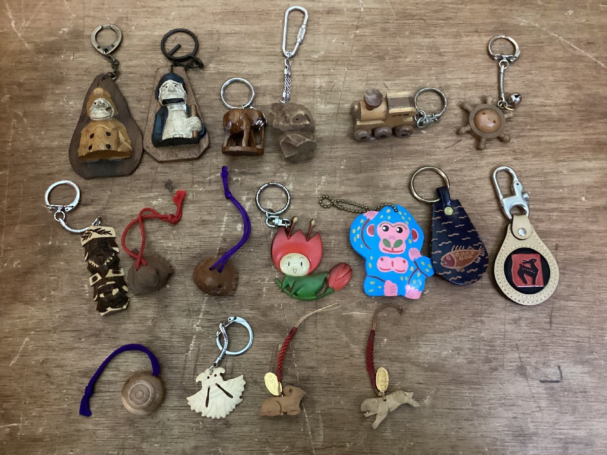 SS-5667 キーホルダー ストラップ まとめて 木製 ゾウ 熊 鳥 汽車 老人 ゴリラ EXPO 等 レトロ アンティーク 188g /くHIら(雑貨)｜売買されたオークション情報 ...