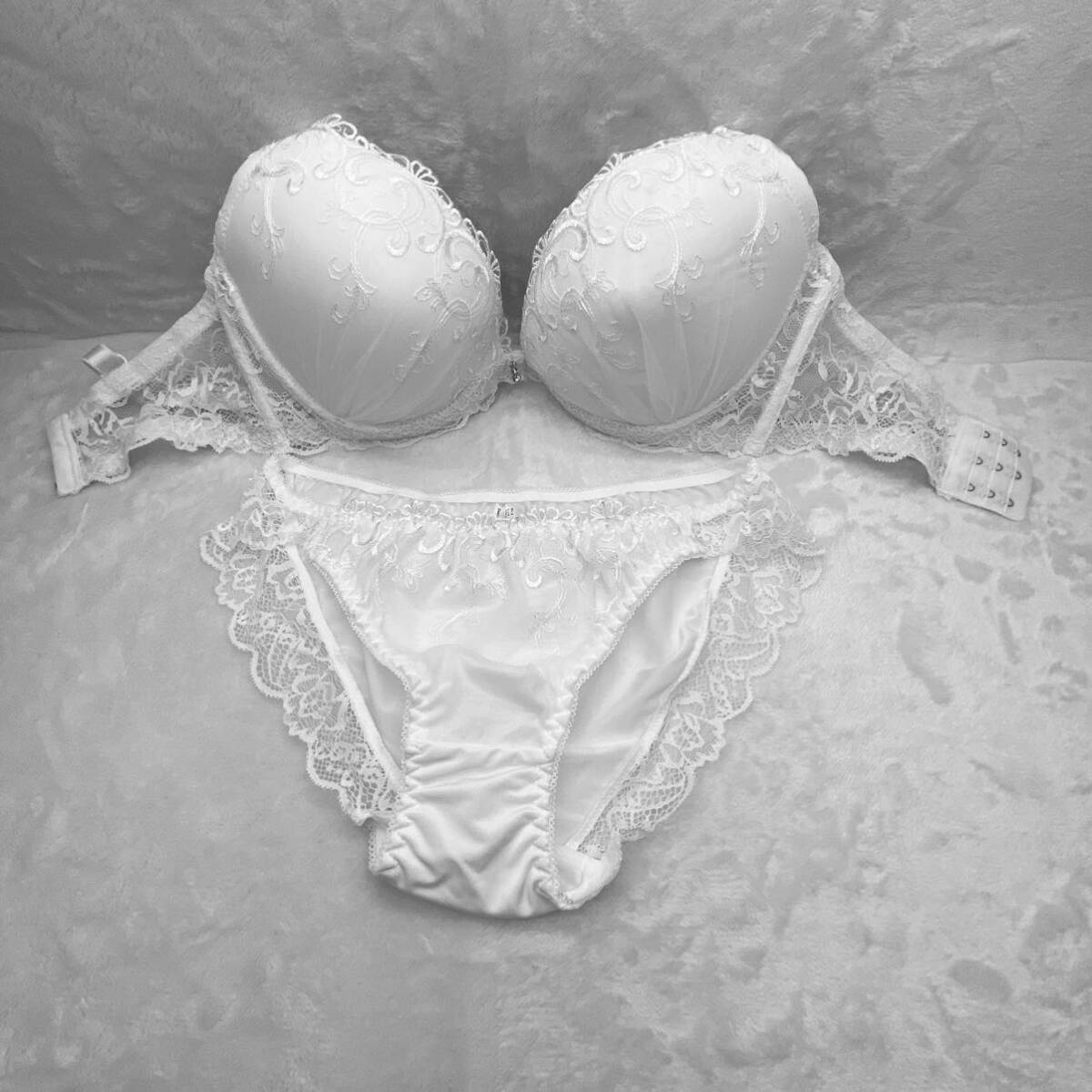 Yahoo!オークション - X120 ブラジャー ショーツ セット F75 Lサイズ ...
