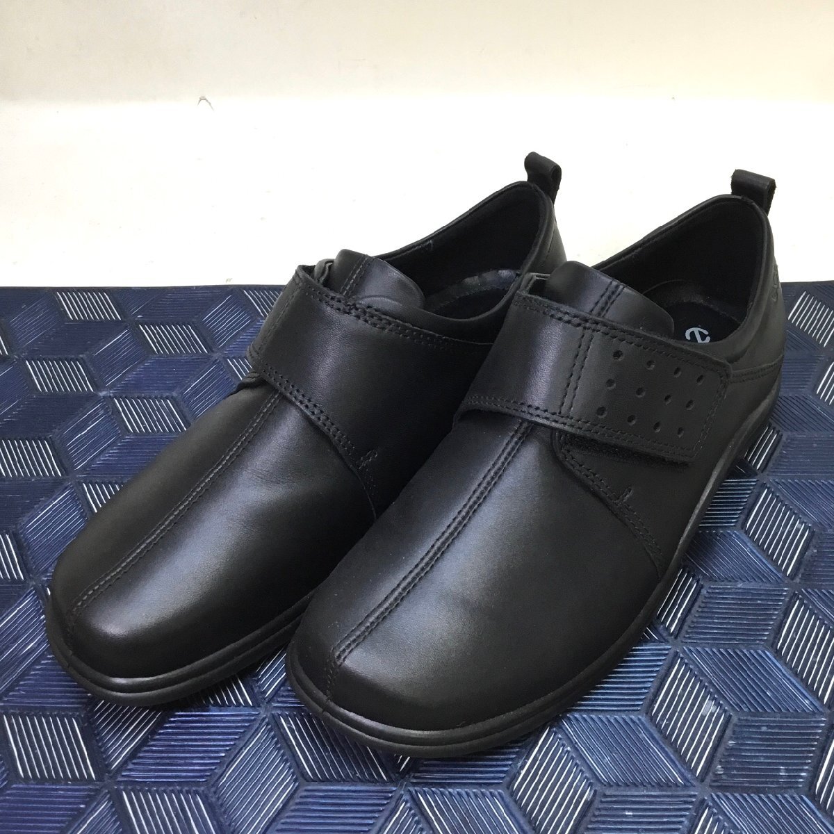 ほぼ /保管品/CH エコー ECCO 本革製 ウォーキングシューズ サイズ22.5㎝EEE 黒 ブラック IM0912/0005(ウォーキングシューズ)｜売買されたオークション情報 ...