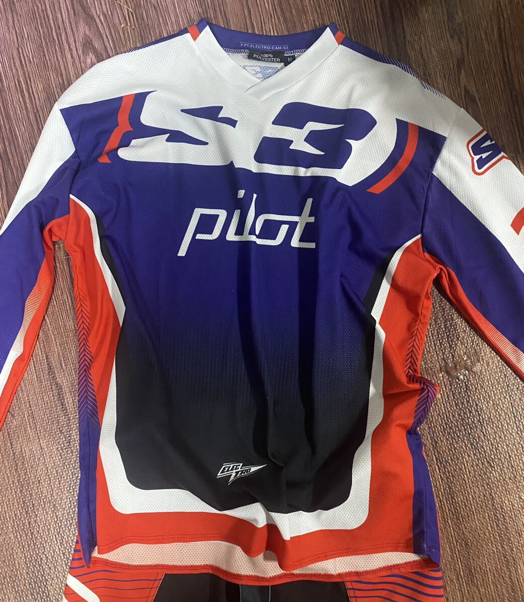 Yahoo!オークション - トライアル ウェア S3 pilot 上M 下Lサイズ