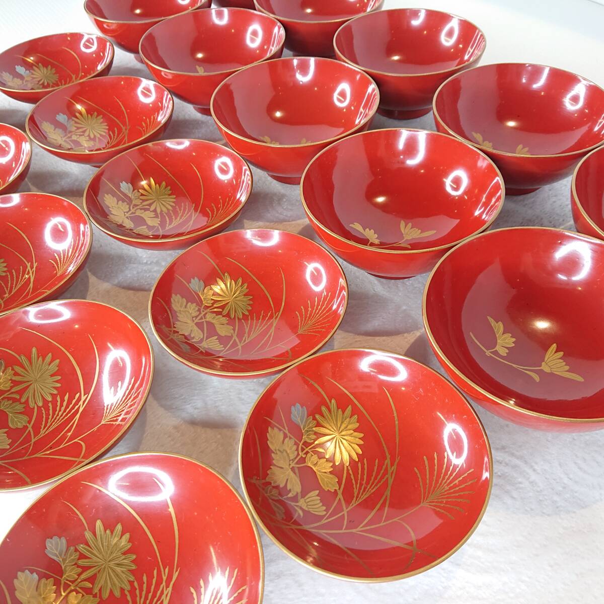 A13-0919 輪島塗 木製漆器 朱塗金縁 蓋椀 吸物椀 金銀蒔絵 秋草花図 10客(椀)｜売買されたオークション情報、yahooの商品情報をアーカイブ公開 - オークファン（aucfan.com）