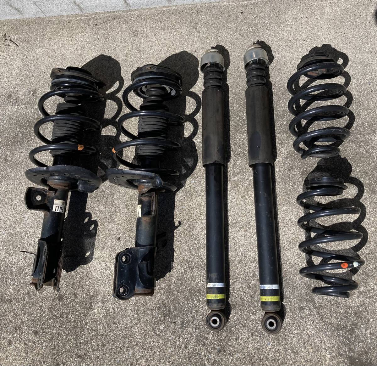 日産リーフ AZE0 ZE0 純正サスペンション(サスペンションキット（一式）)｜売買されたオークション情報、yahooの商品情報をアーカイブ公開 - オークファン（aucfan.com）