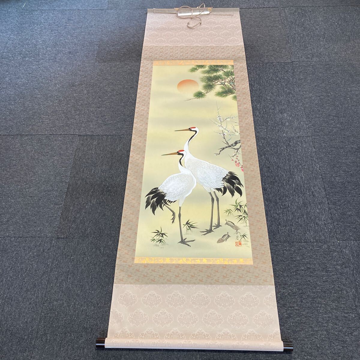 Yahoo!オークション - 【模写】掛軸 香月 絹本 箱無 同梱可能 No.5576