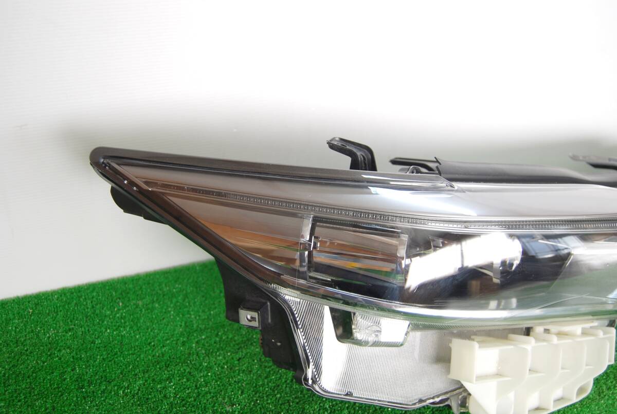 Yahoo!オークション - サイ AZK10 後期 右ライト LED KOITO 75-14 SAI ...