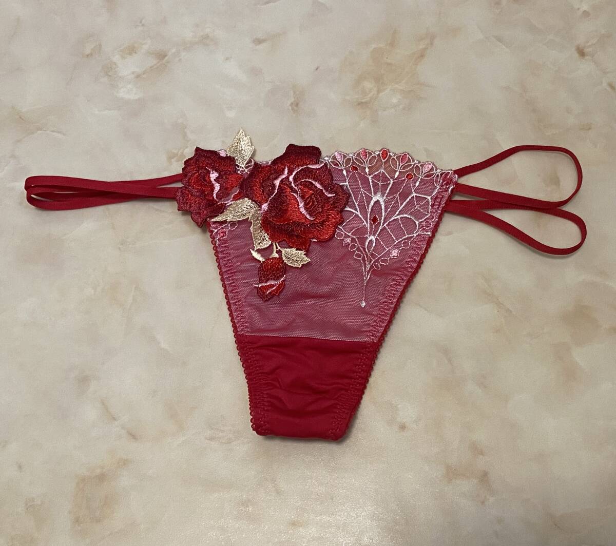 Yahoo!オークション - サルート Tバック 62G