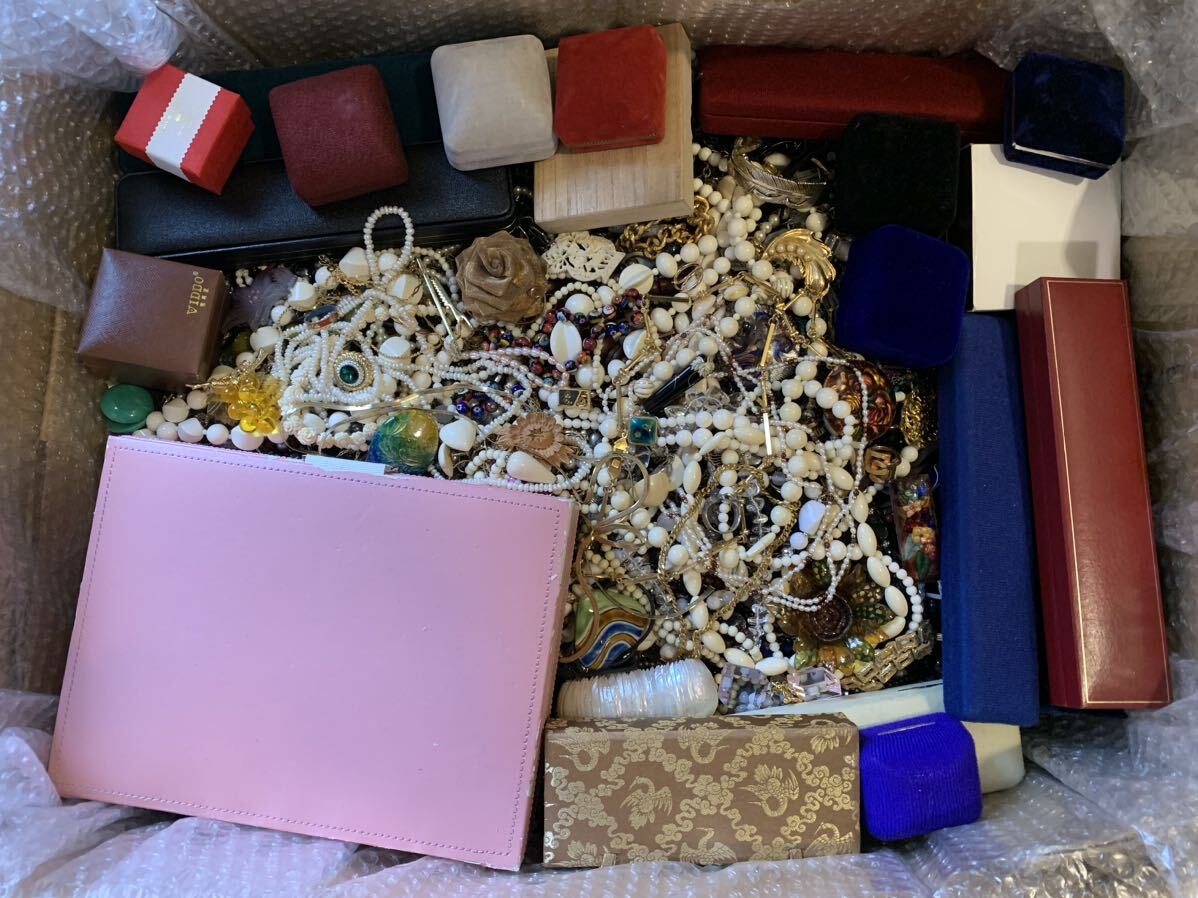 Yahoo!オークション - ヴィンテージ アクセサリー 29.7kg ネックレス ...