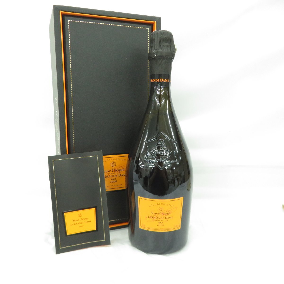 Yahoo!オークション - 【未開栓】Veuve Clicquot ヴーヴ・クリコ ラ・...