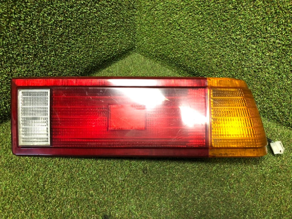 Yahoo!オークション - 【N138】三菱 エテルナ シグマ 右テールランプ ...