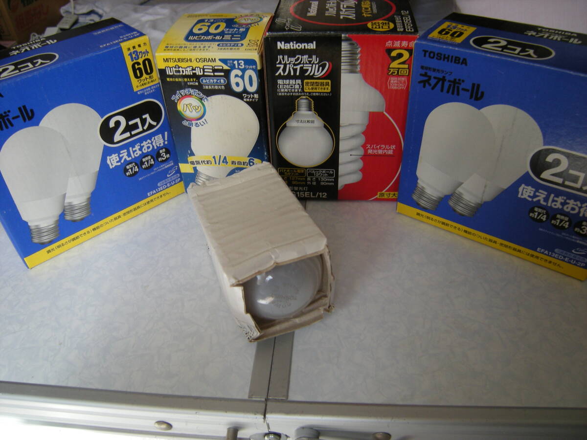 Yahoo!オークション - 未使用品 電球 蛍光灯 色々 7個... 9784