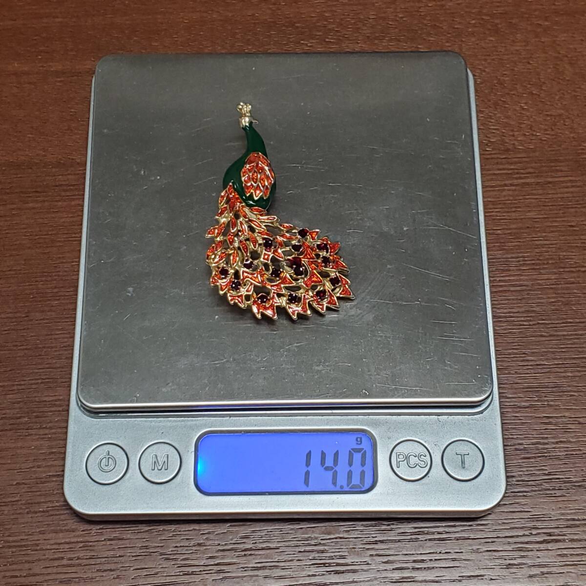 Yahoo!オークション - クジャク ブローチ レディース 6㎝ 14g 美品