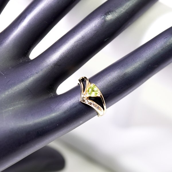 Yahoo!オークション - D-7 K18 ペリドット/ダイヤモンド0.22ct リング ...