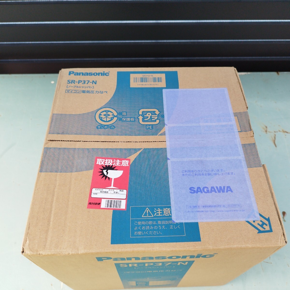Yahoo!オークション - パナソニック 電気圧力なべ SR-P37-N 未開封品 ...
