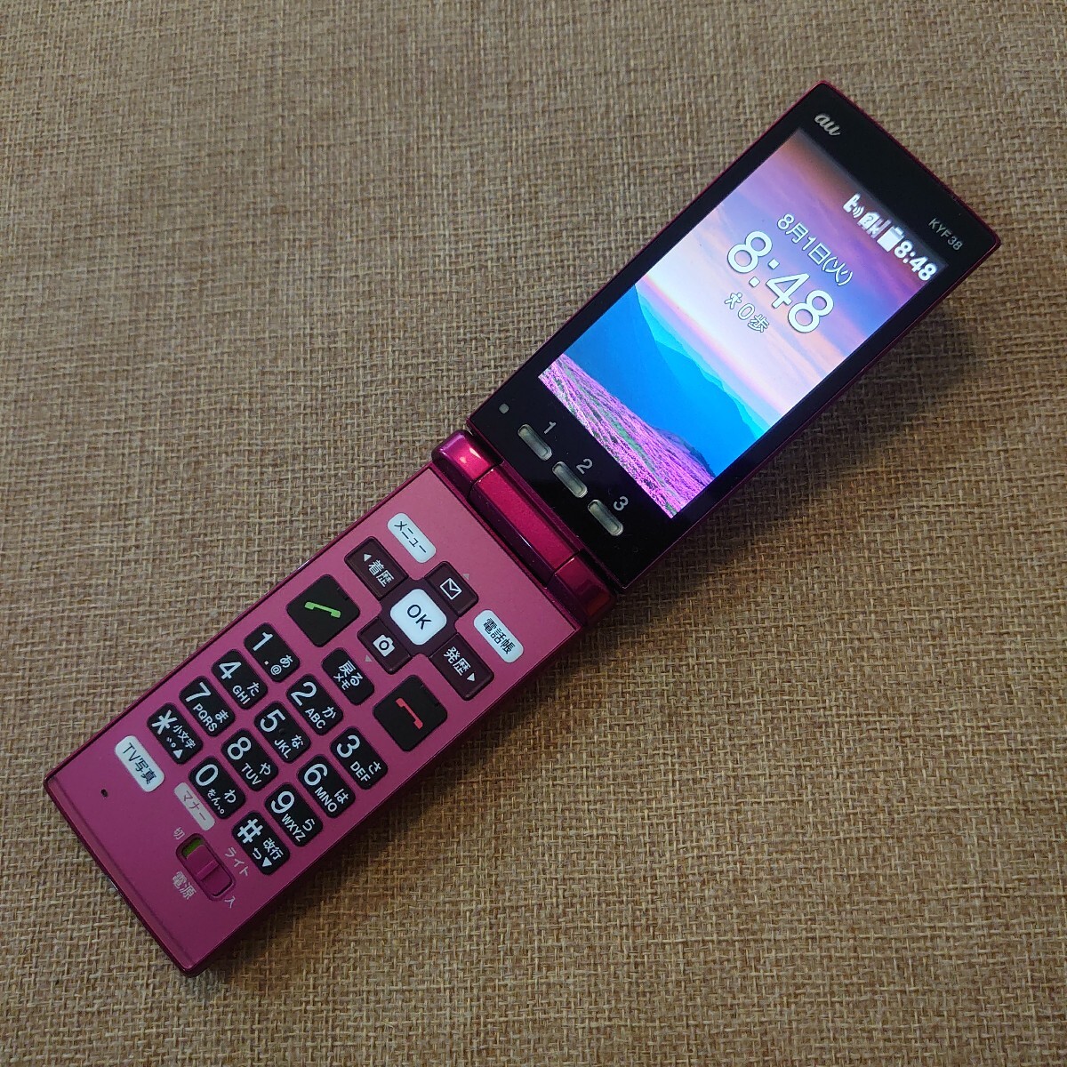 KYF38 au レッド(京セラ)｜売買されたオークション情報、yahooの商品情報をアーカイブ公開 - オークファン（aucfan.com）