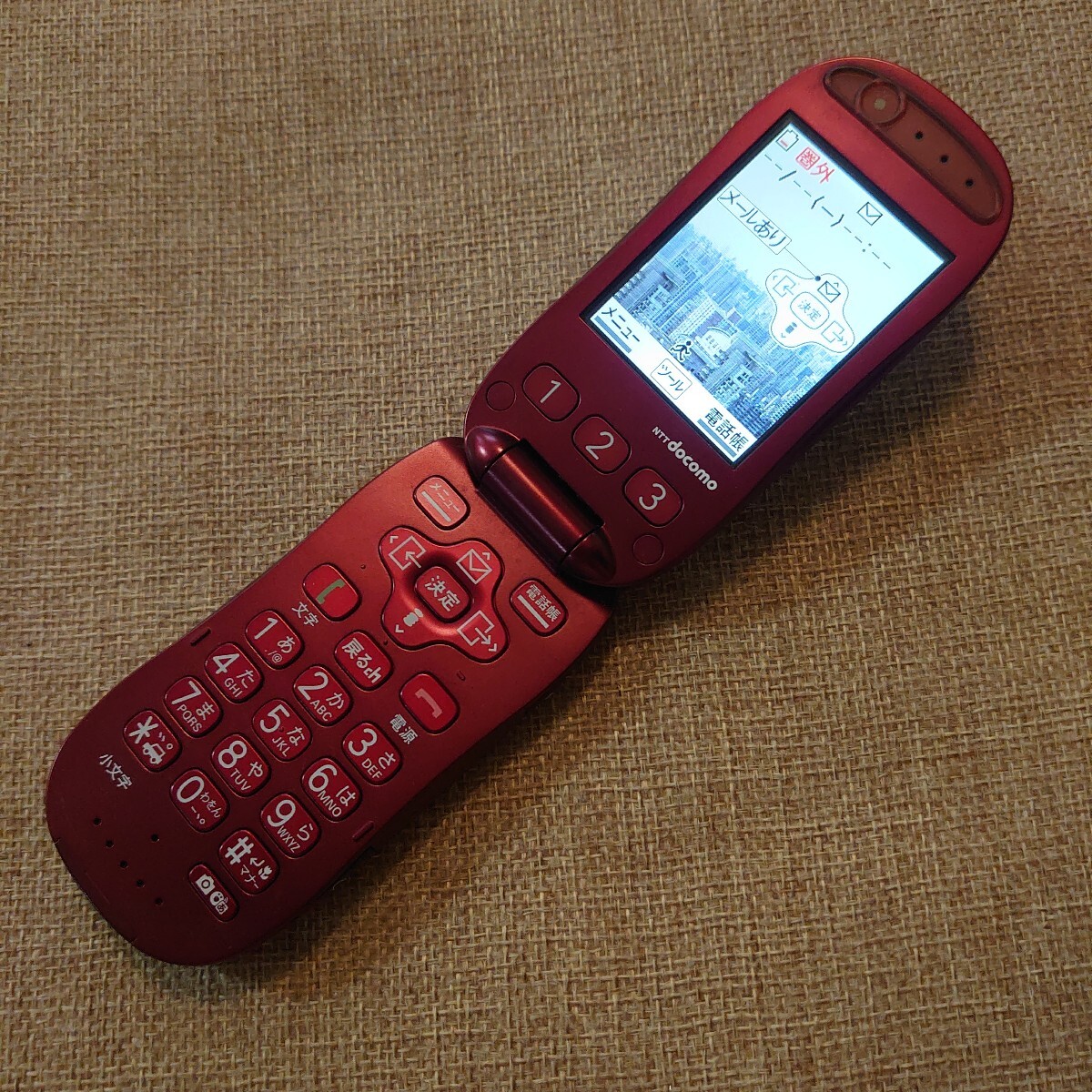 Yahoo!オークション - 美品 F-07A docomo 赤