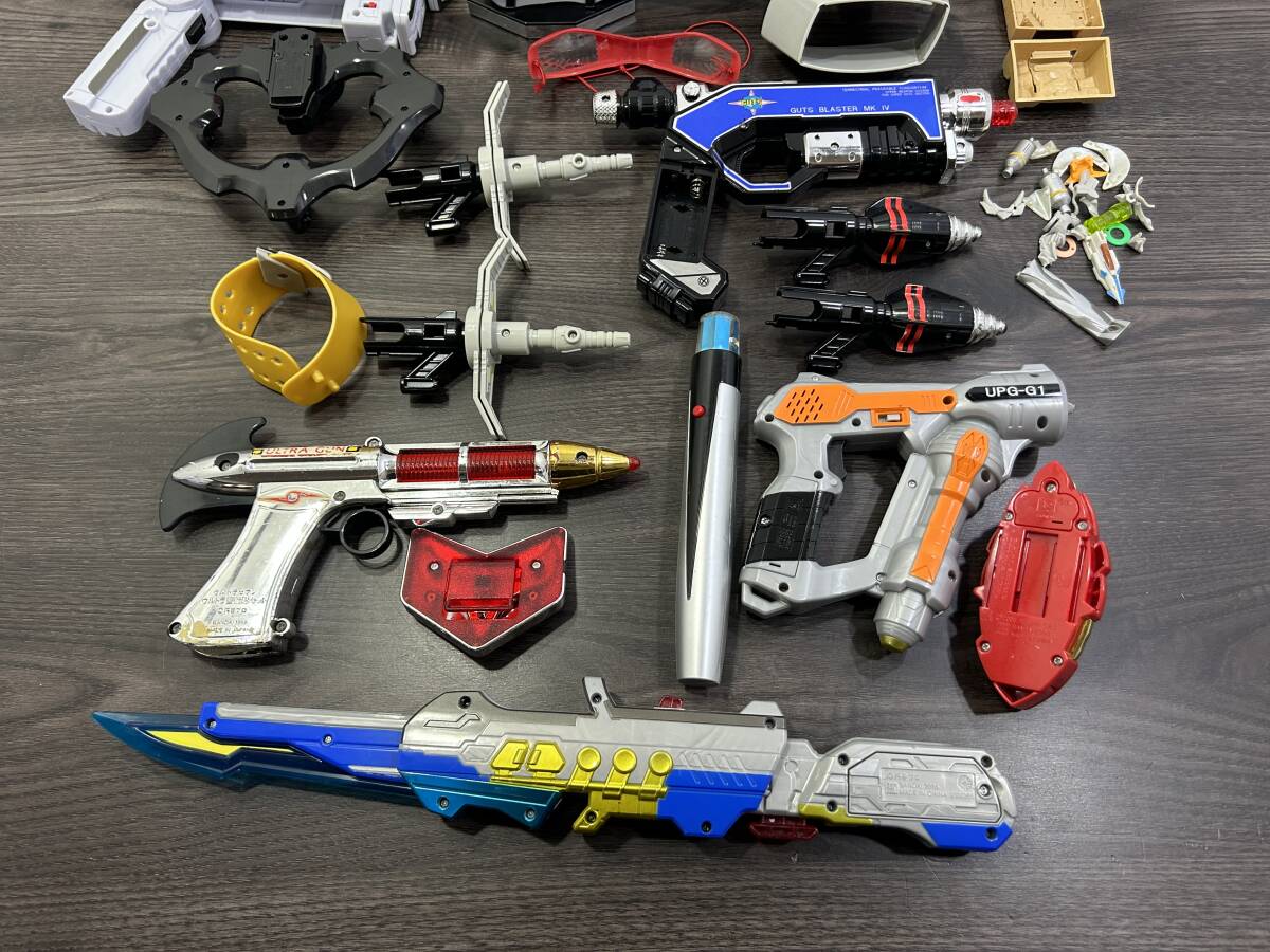 Yahoo!オークション - A368 1円～ ウルトラマン なりきり アイテム グ...