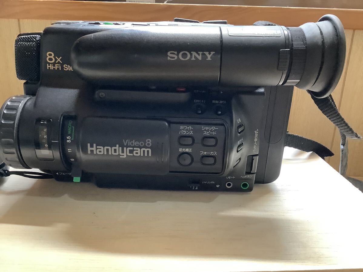Yahoo!オークション - SONY 8ミリvideo Handycam CCD-TR75