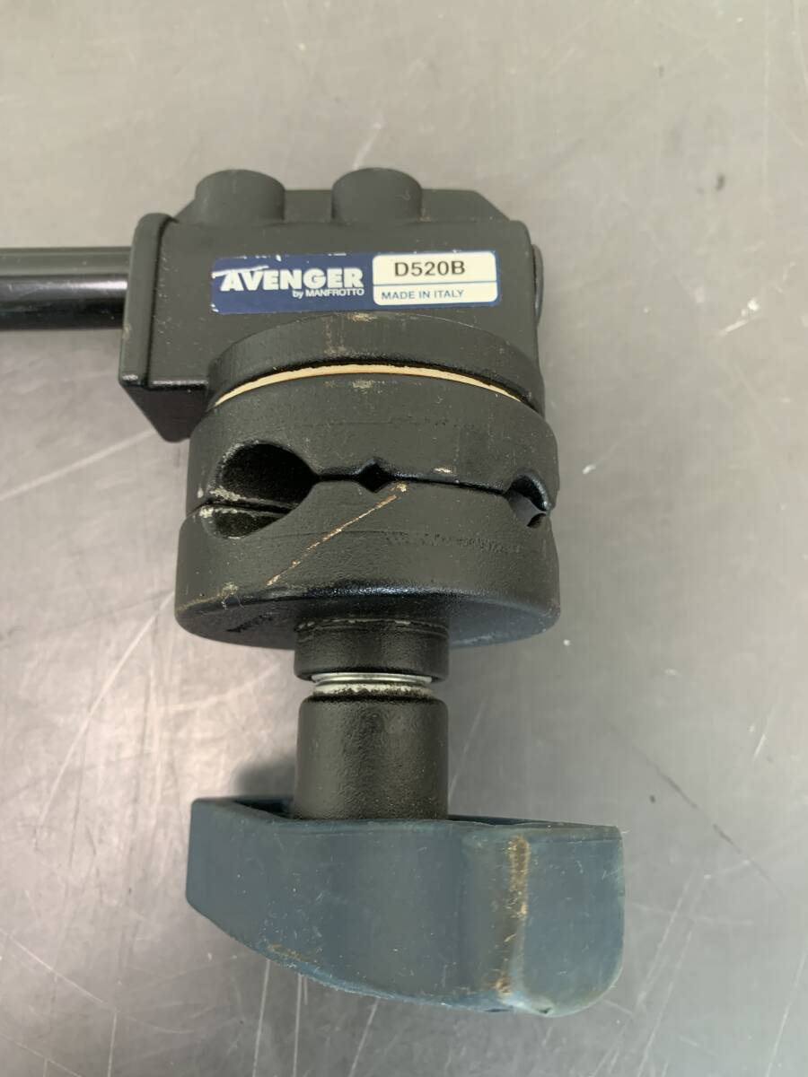 Yahoo!オークション - 8-46 MANFROTTO AVENGER D520B