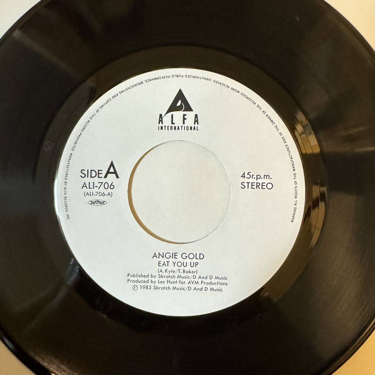 Yahoo!オークション - 即決 アンジー ゴールド Angie Gold／素敵なハイ...