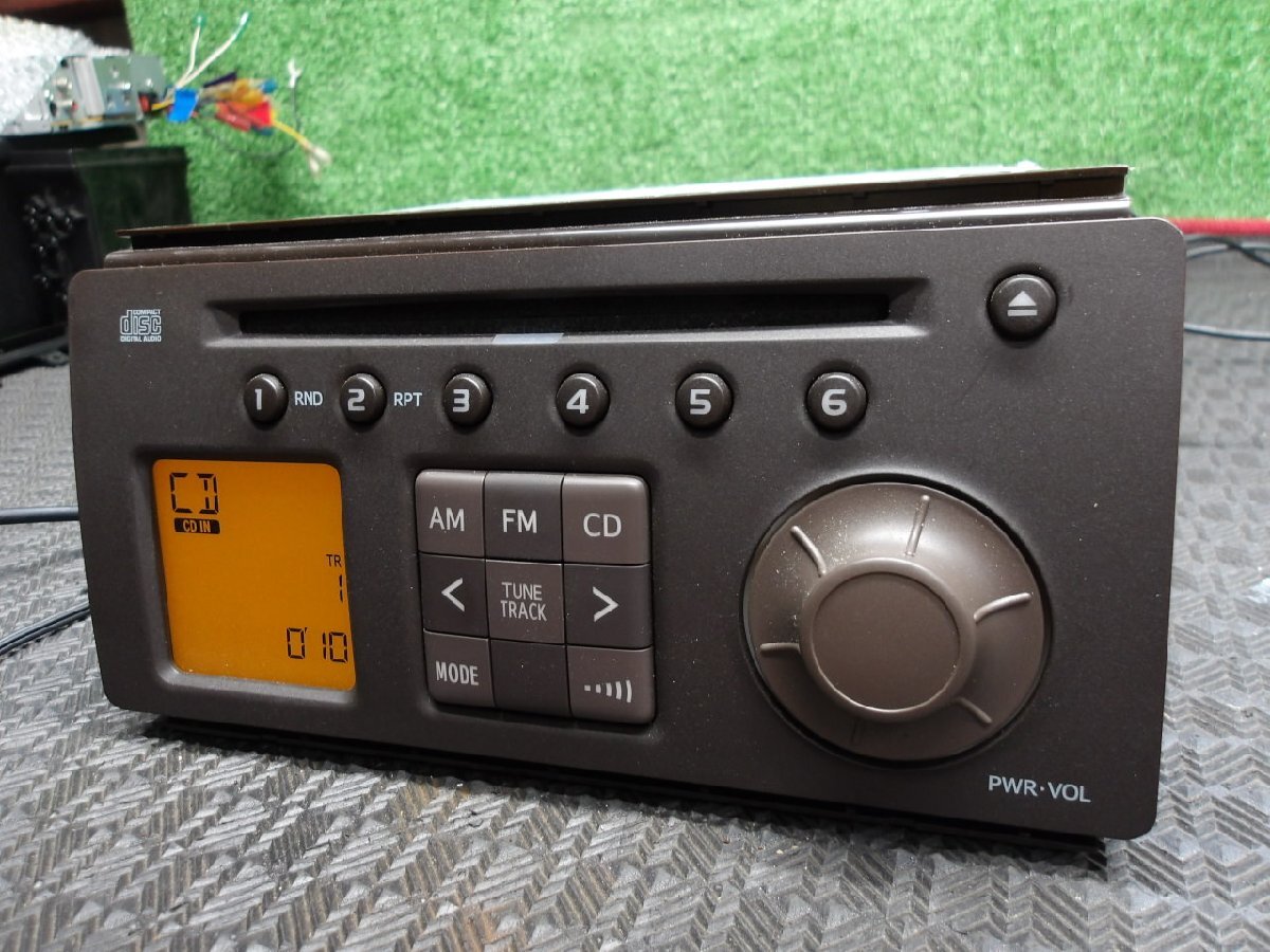 Yahoo!オークション - (R06/09/07-8) Φ ダイハツ純正オーディオ / ブ...