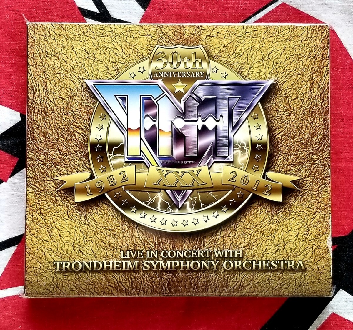 Yahoo!オークション - TNT (CD+DVD)30th Anniversary 1982 - 2012 Live...