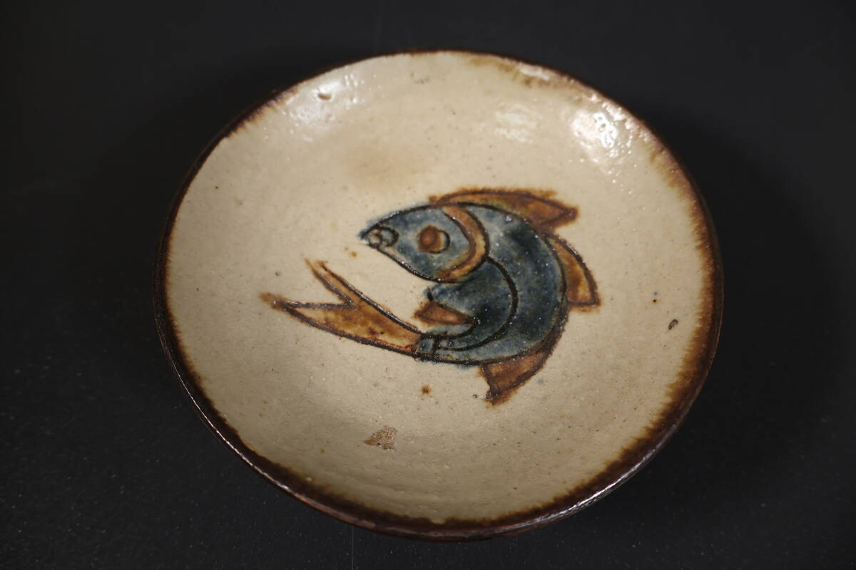 Yahoo!オークション - 【和】(A298) 時代古作 古壺屋焼魚紋平杯 平鉢 ...
