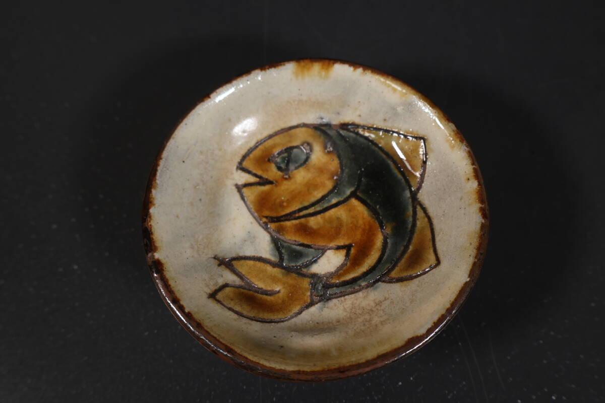 Yahoo!オークション - 【和】(A458) 時代古作 古壺屋焼魚紋平杯 平鉢 ...