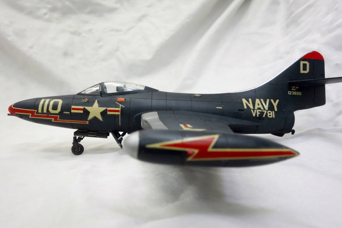 Yahoo!オークション - 完成品1/72 グラマン F9F-2 パンサー