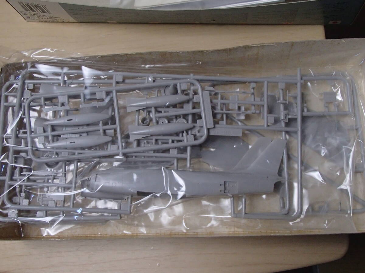 Yahoo!オークション - フジミ 1/72 f86 canadair sabre mk.6 ジャンク