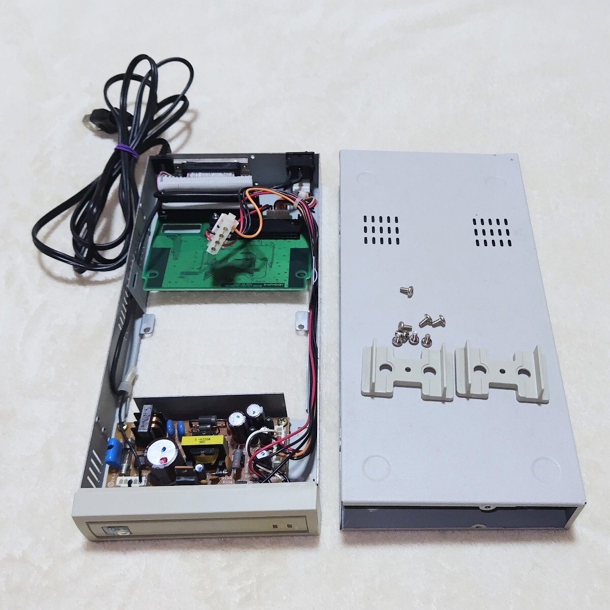 Yahoo!オークション - HDVS-UM4.3G 外付けハードディスク HDD取り外し...