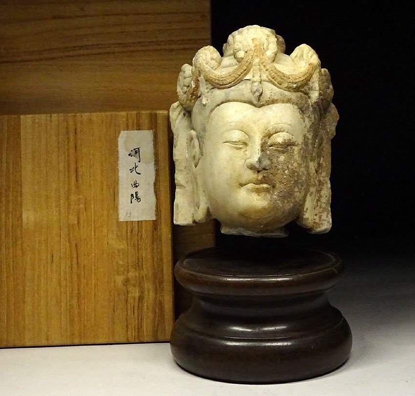 緑屋h 中国古玩 石仏 仏頭 仏像 唐木台付 箱付 河北曲陽 産 時代物 唐物 仏教美術 i9/8-6954/25-2#80(仏像)｜売買されたオークション情報、yahooの商品情報を ...